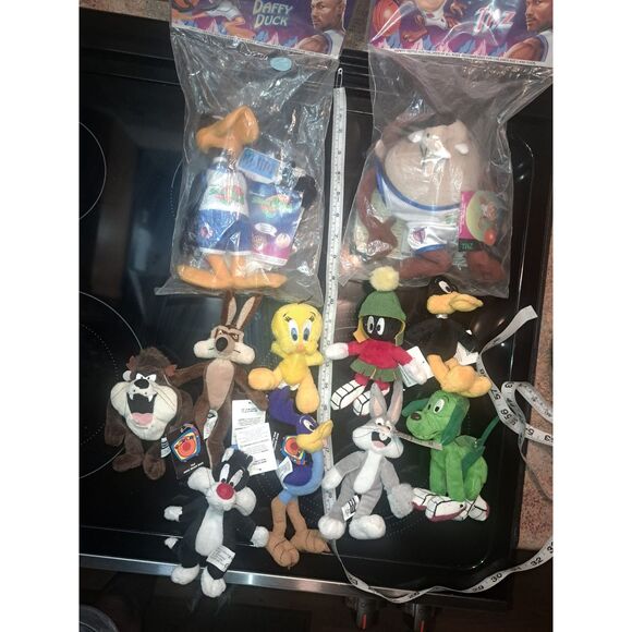 Private Label | Accents | Space Jam Table Lamp Lebron With All Of The ...